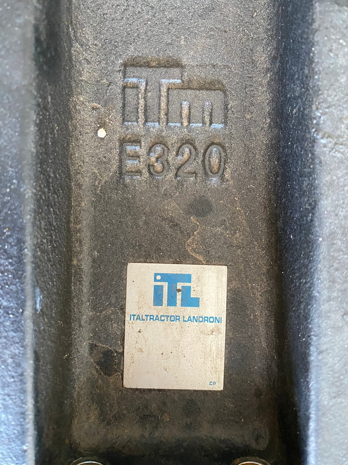 RODA GUIA COM MANCAIS CAT 315 320 ITM - Arsenal Tratores